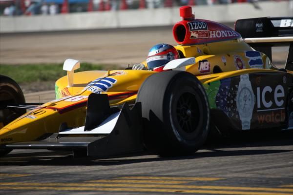 IndyCar : Power plus puissant que jamais, Baguette contre le mur