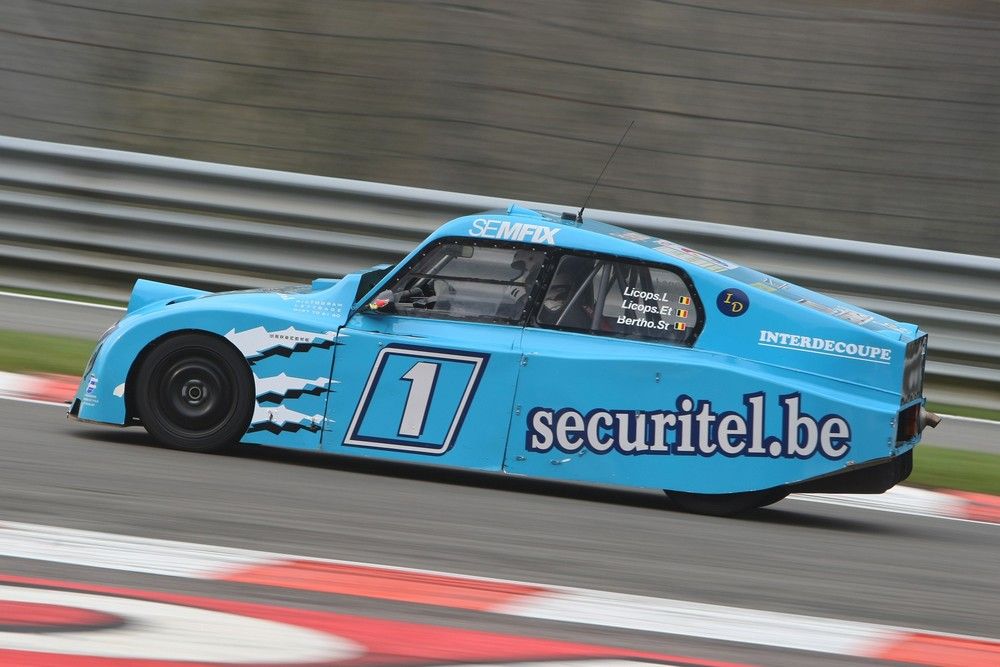 2CV Racing Cup : la bonne habitude de Licops, Licops et Bertho