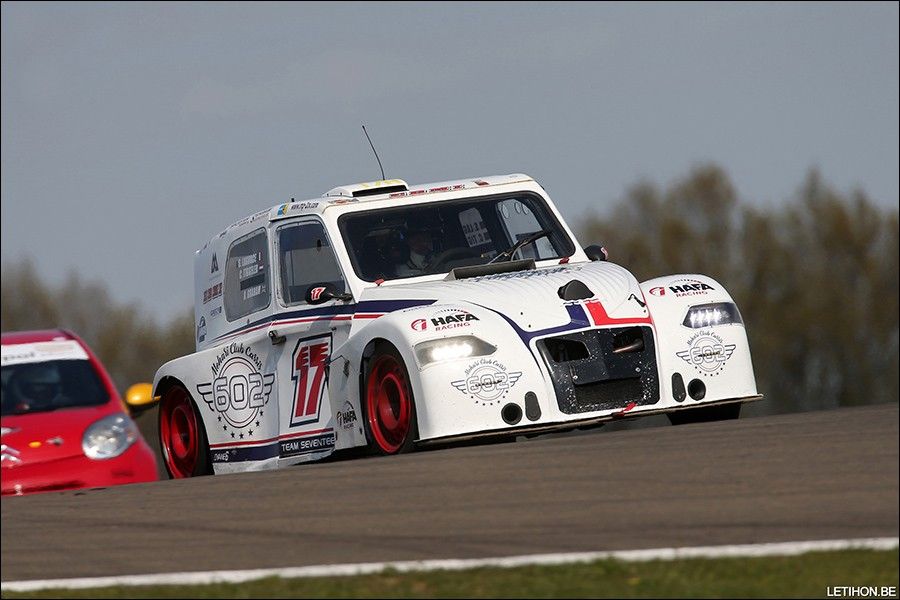 2CV Racing Cup : MCC Seventeen Team Hafa et FKR-M1 partagent l'enjeu à ...