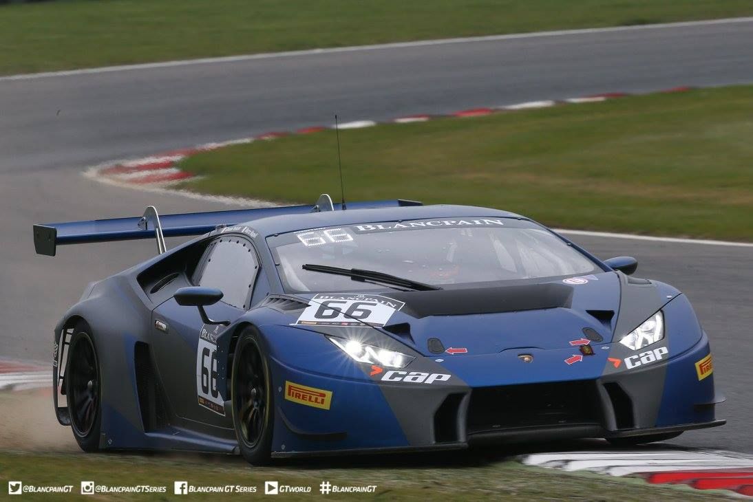 Bertrand Baguette au volant de la Lambo Attempto Racing à Silverstone
