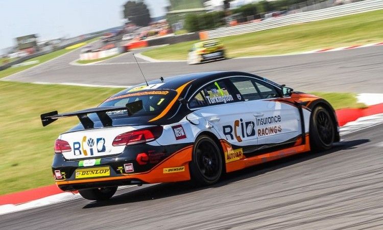 BTCC Snetterton : les VW Passat CC à leur avantage