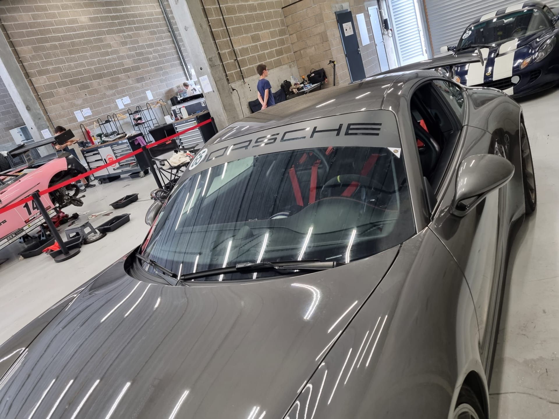 DN Car Protect prend soin de votre pare-brise au cœur du Circuit de Spa ...