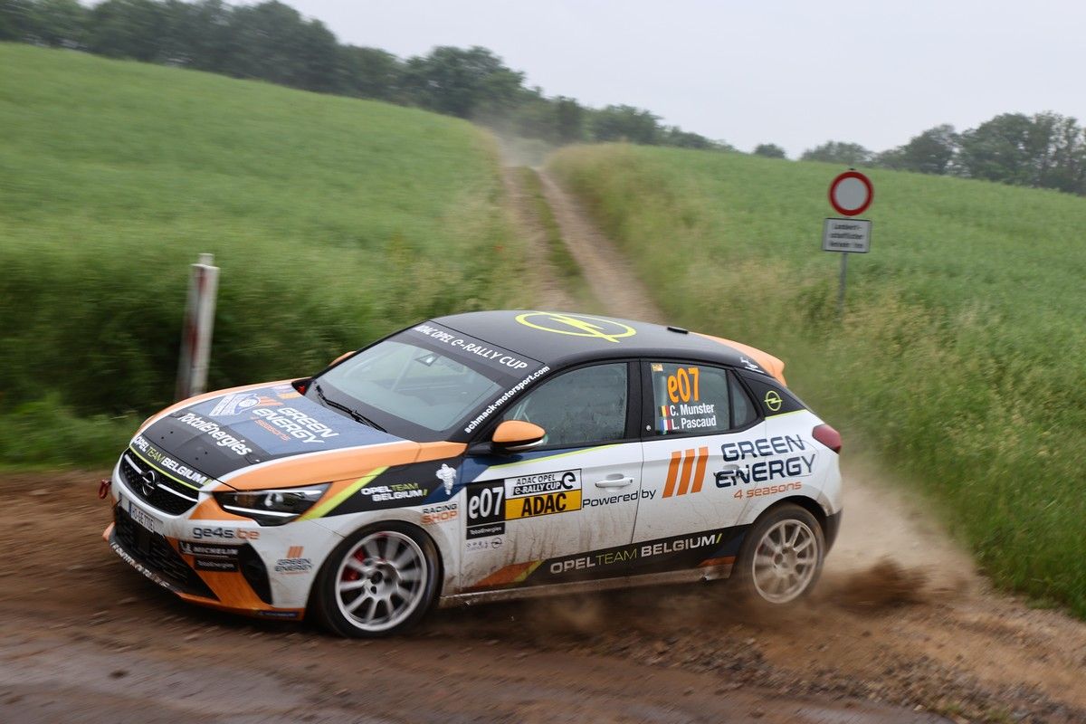 Charles Munster malchanceux pour ses débuts en Opel e-Rally Cup