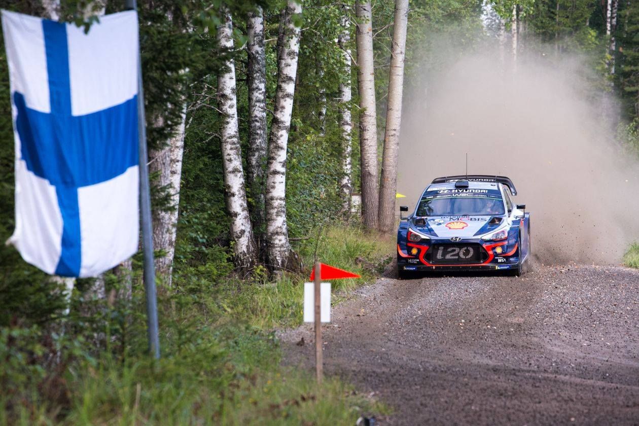 WRC Finlande SS1 : scratch pour Tänak devant Neuville